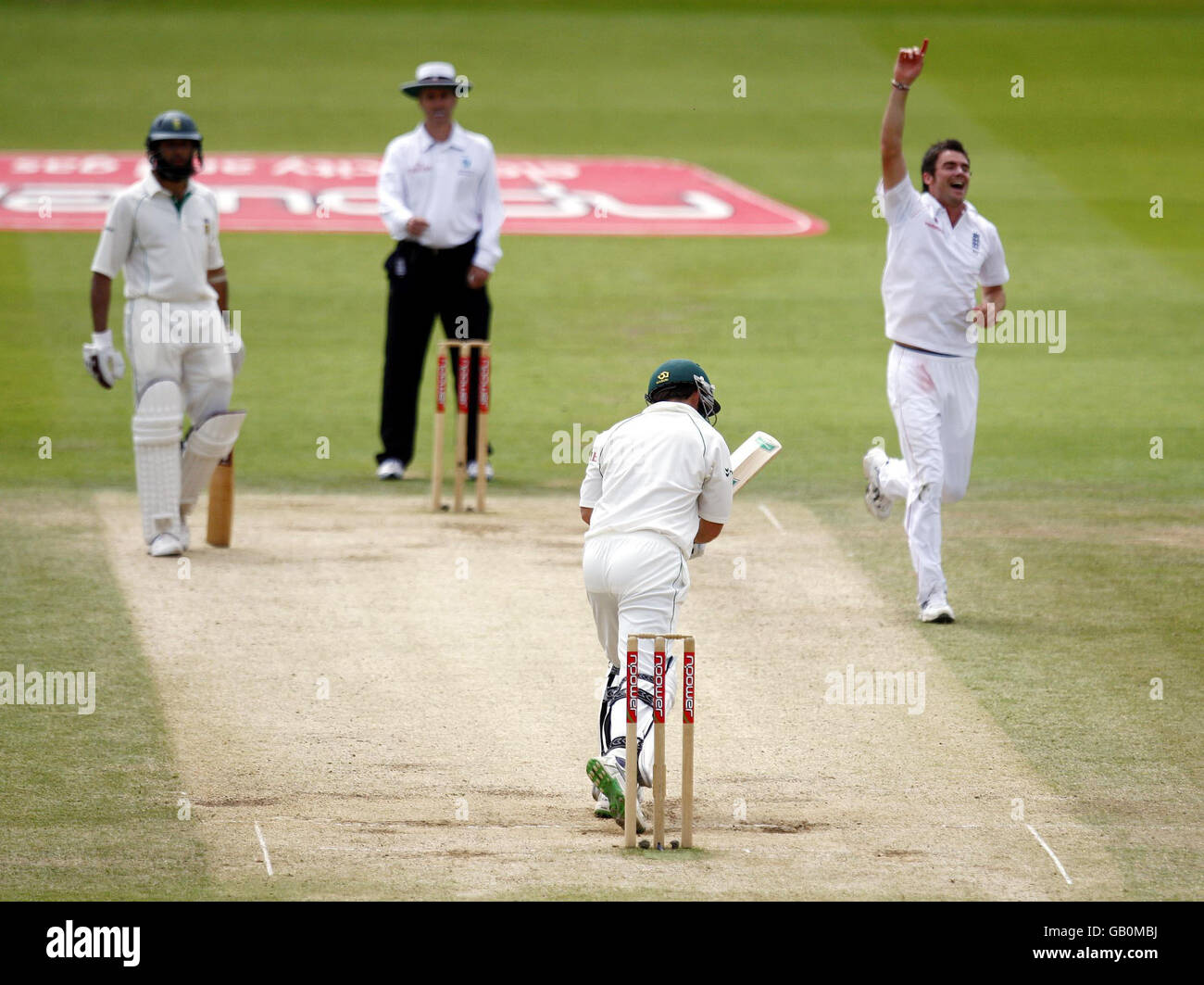 Action bowler celebrating arm raised hi-res stock photography and ...