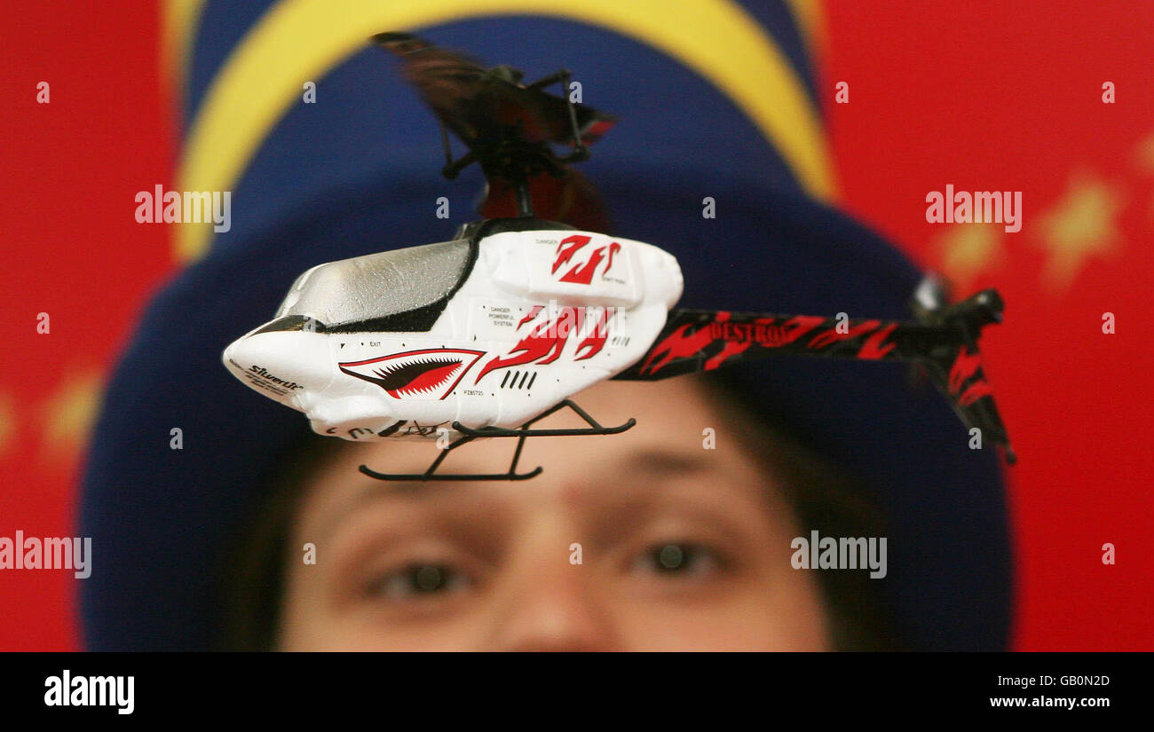 Hamleys employee sam holmes hi-res stock photography and images - Alamy