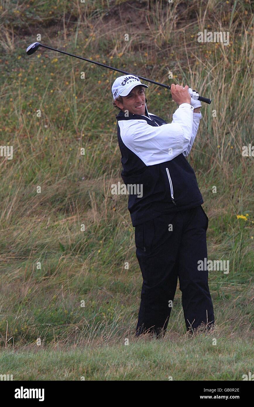 Jamie elson in action during first round hi-res stock photography and ...