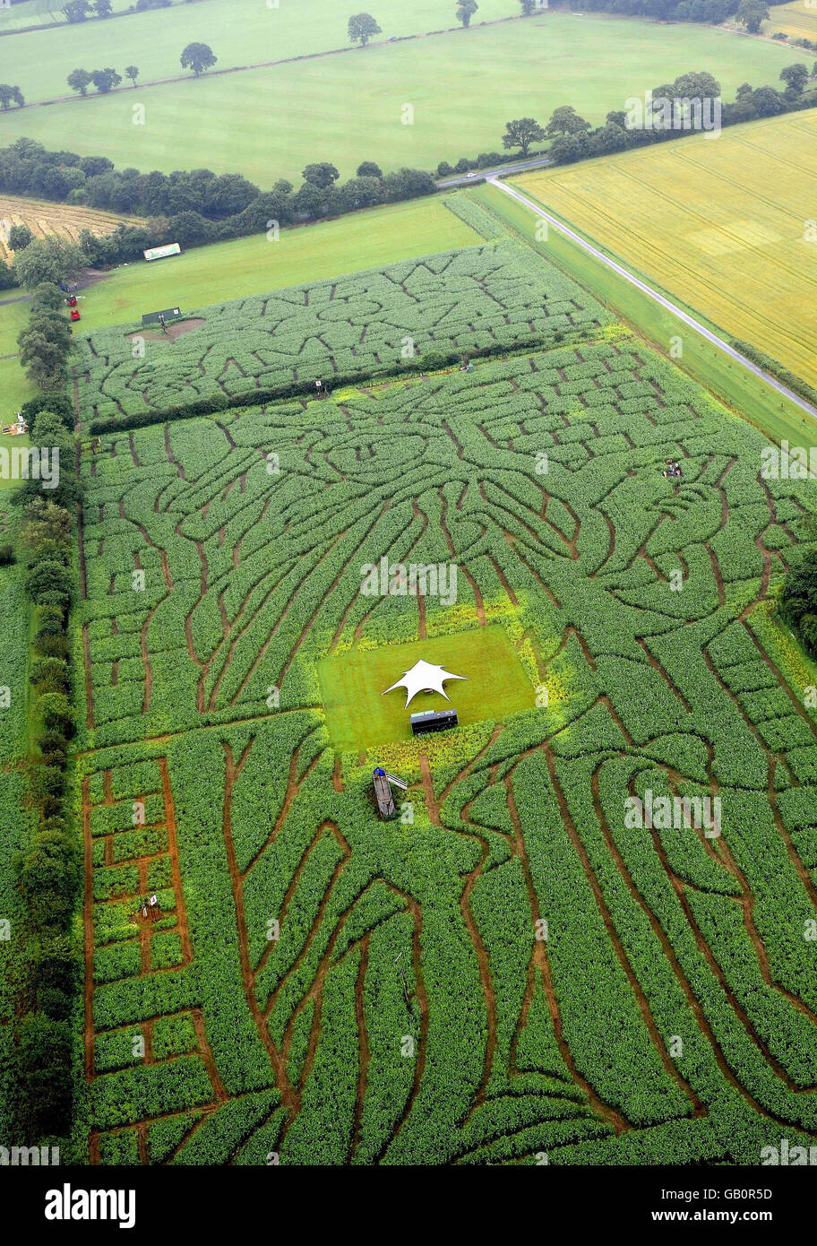 Maize mazes hi-res stock photography and images - Alamy