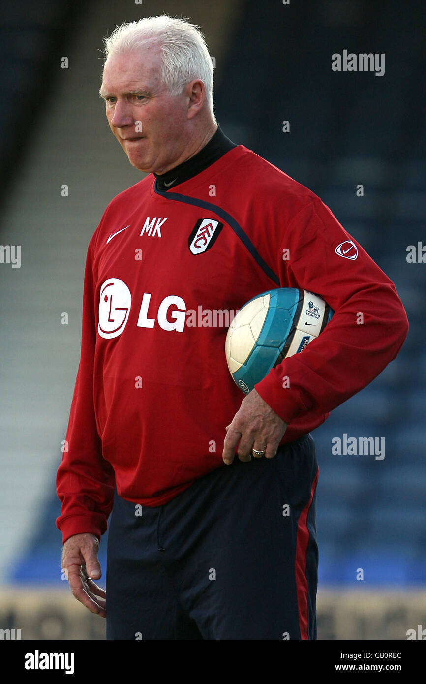 Fulham's Assistant Manager and Goalkeeper Coach Mike Kelly Stock Photo ...