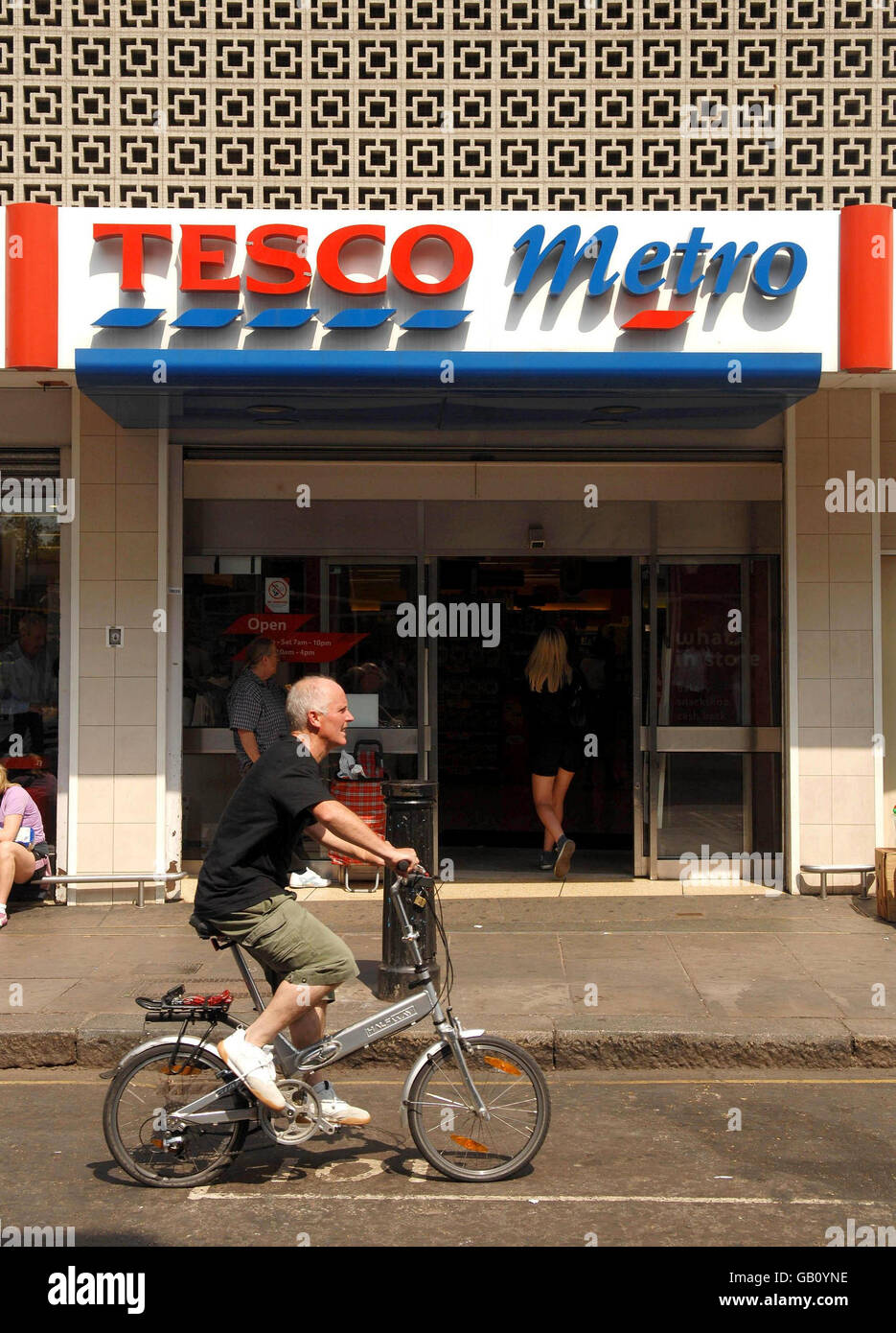 David cameron bike stolen hi-res stock photography and images - Alamy