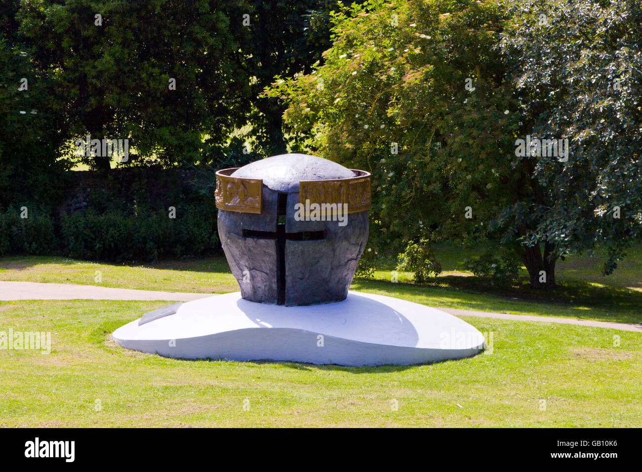 The Battle of Lewes Memorial, 'Spirit of Rebellion', in Priory Park ...