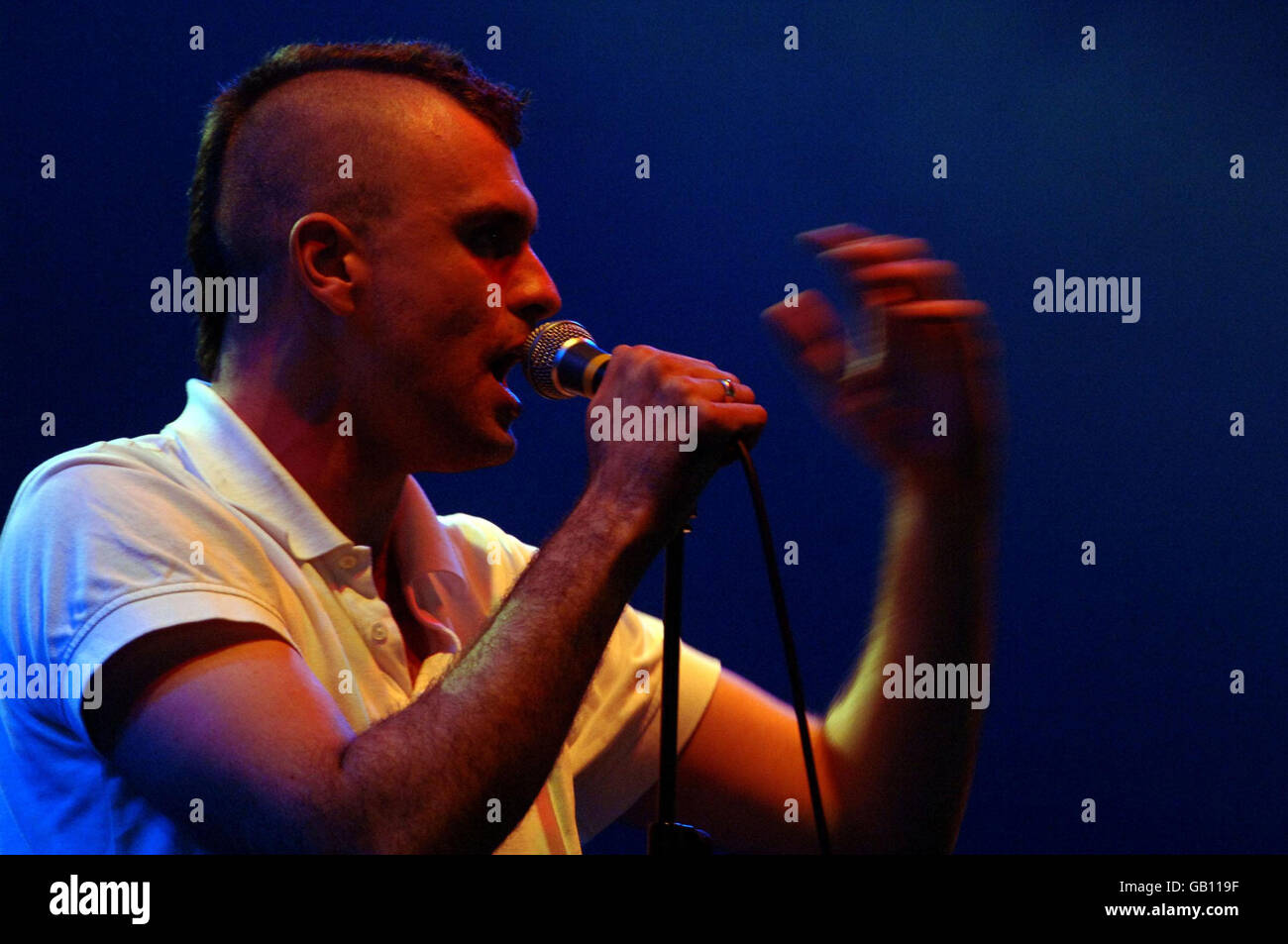 Lead singer of the reverend and the makers hi-res stock photography and ...