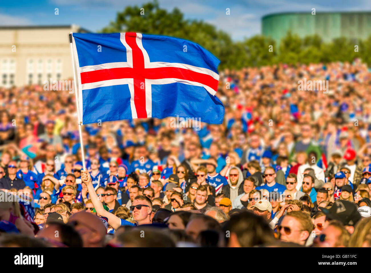 Thousands greet the Icelandic National Football team, after a much ...