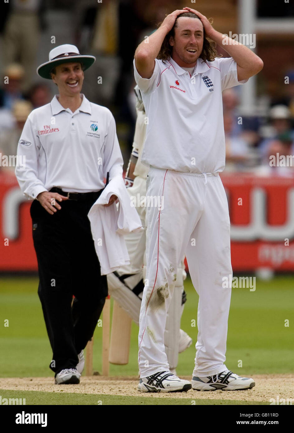 England's Ryan Sidebottom holds his head during The First npower Test ...