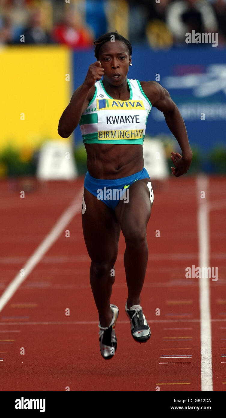 100m sprinter hi-res stock photography and images - Alamy