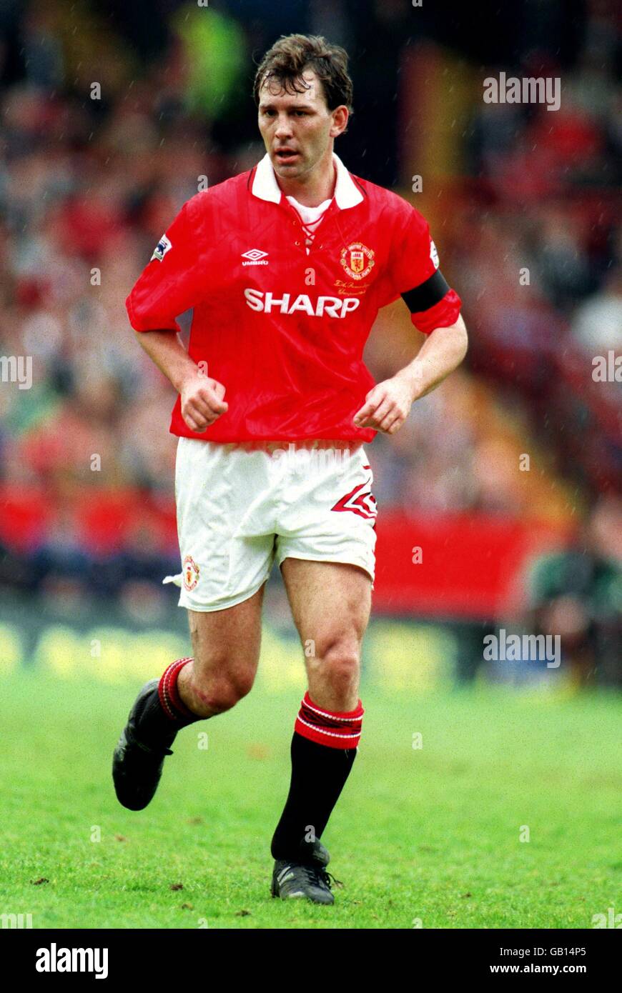 Bryan robson man utd hi-res stock photography and images - Alamy