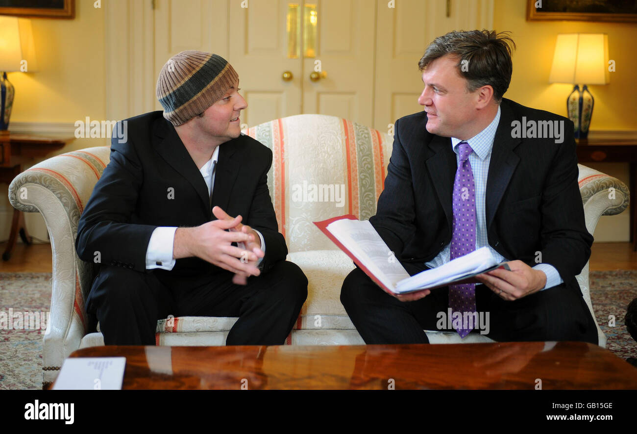 Bone marrow drive hi-res stock photography and images - Alamy