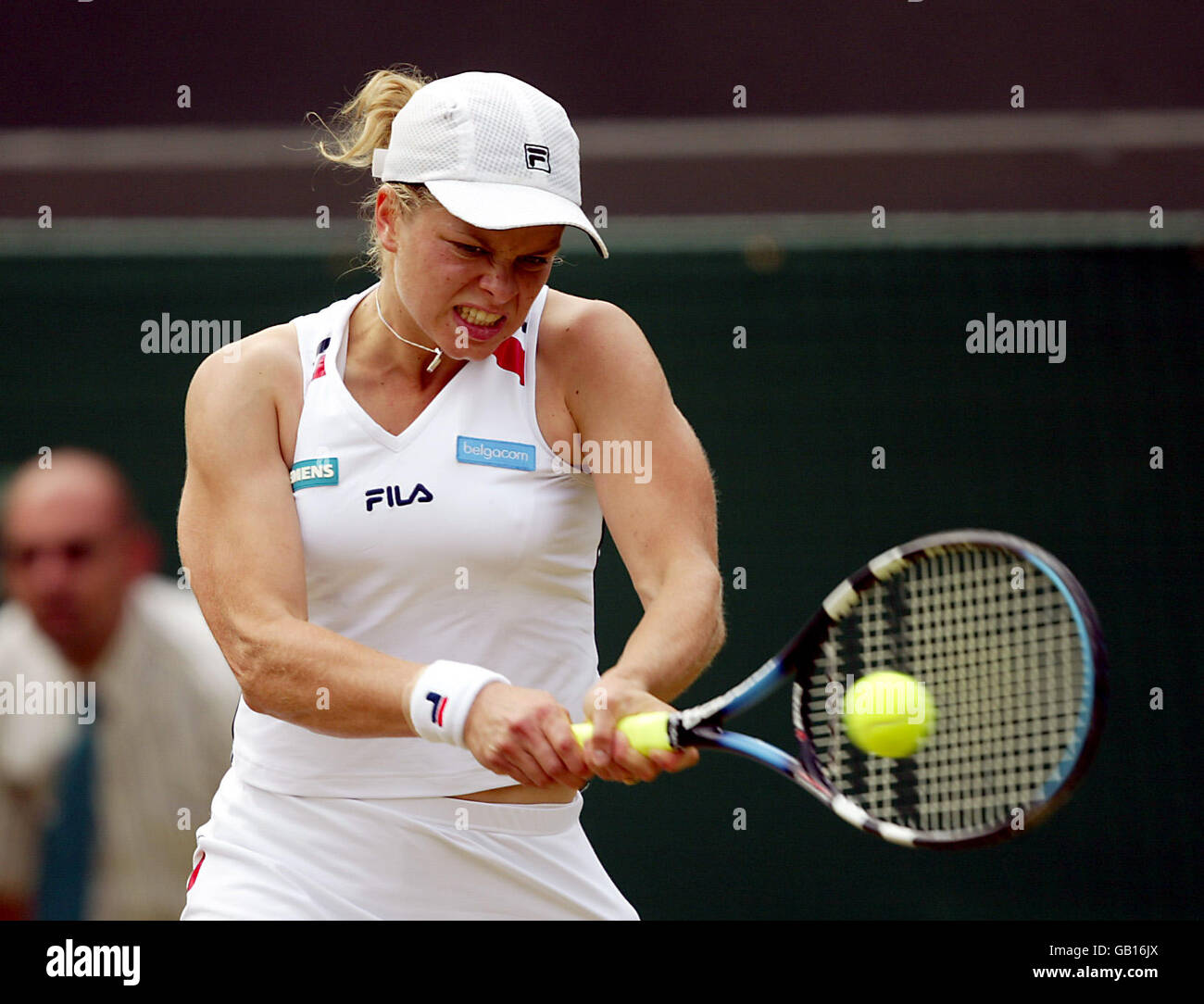 Kim clijsters returns to samantha reeves hi-res stock photography and ...