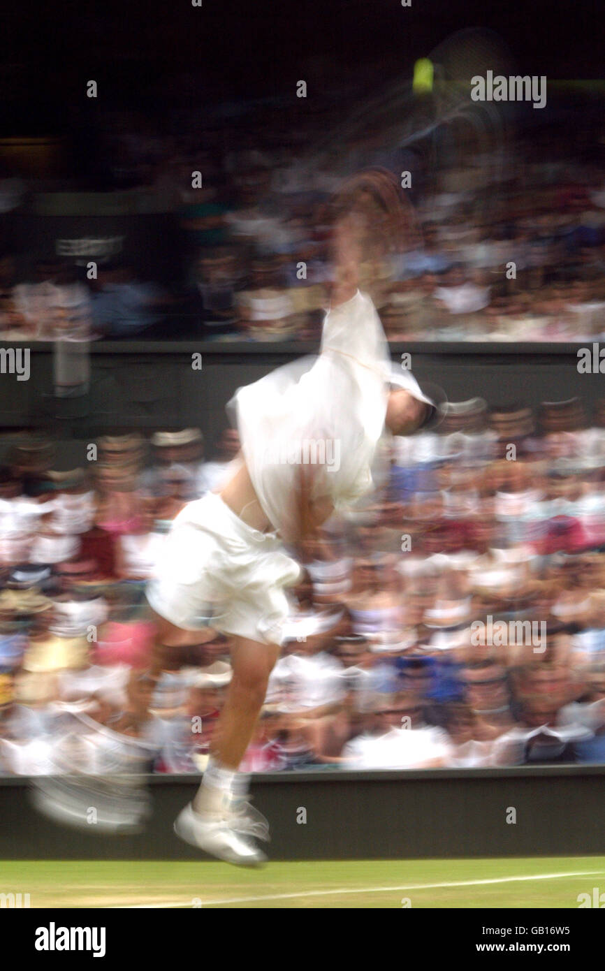 Tennis - Wimbledon 2003 - Men's 3rd Round, Andy Roddick v Tony Robredo ...