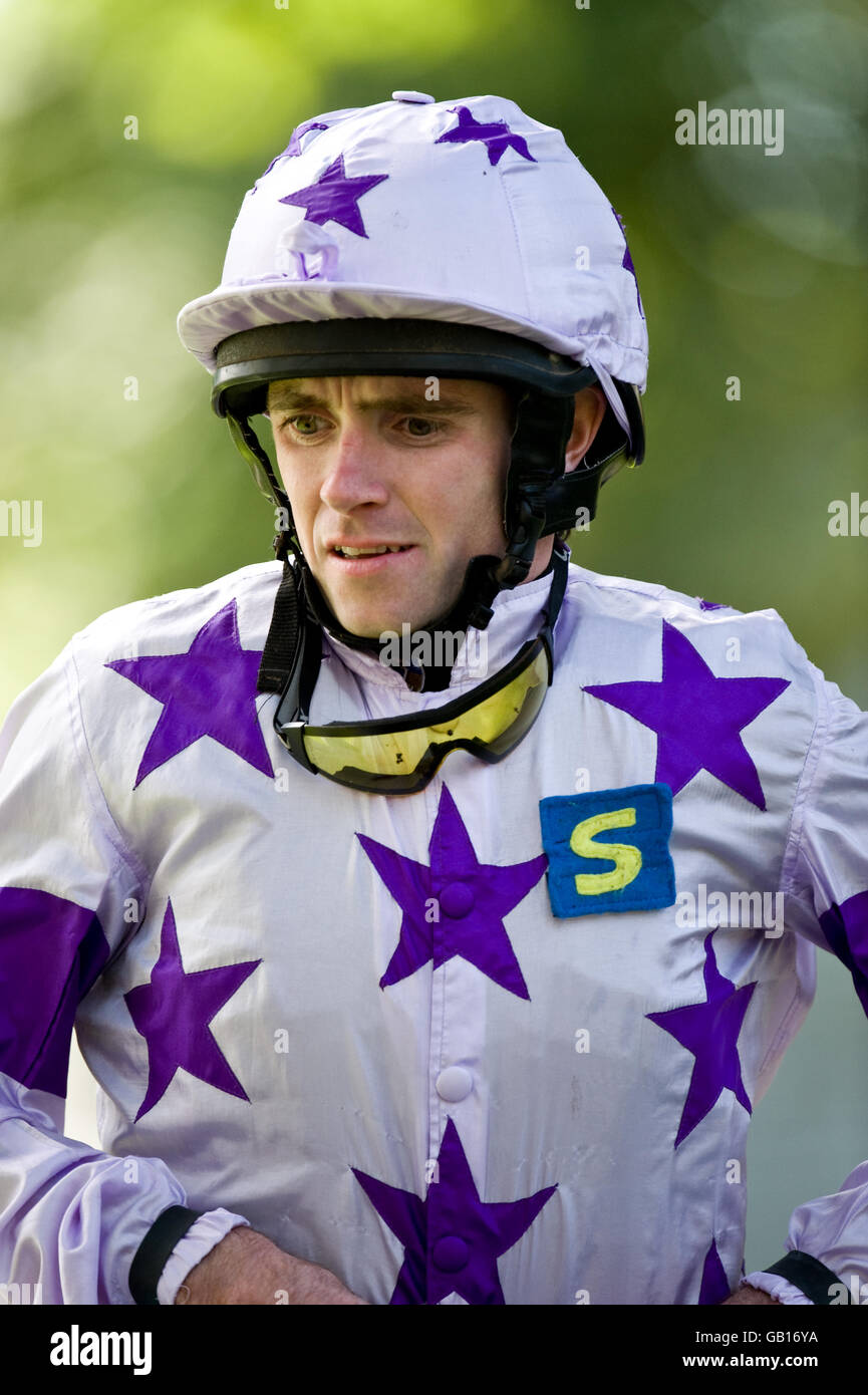 Horse Racing - Family Fun Raceday - Haydock Park Stock Photo - Alamy