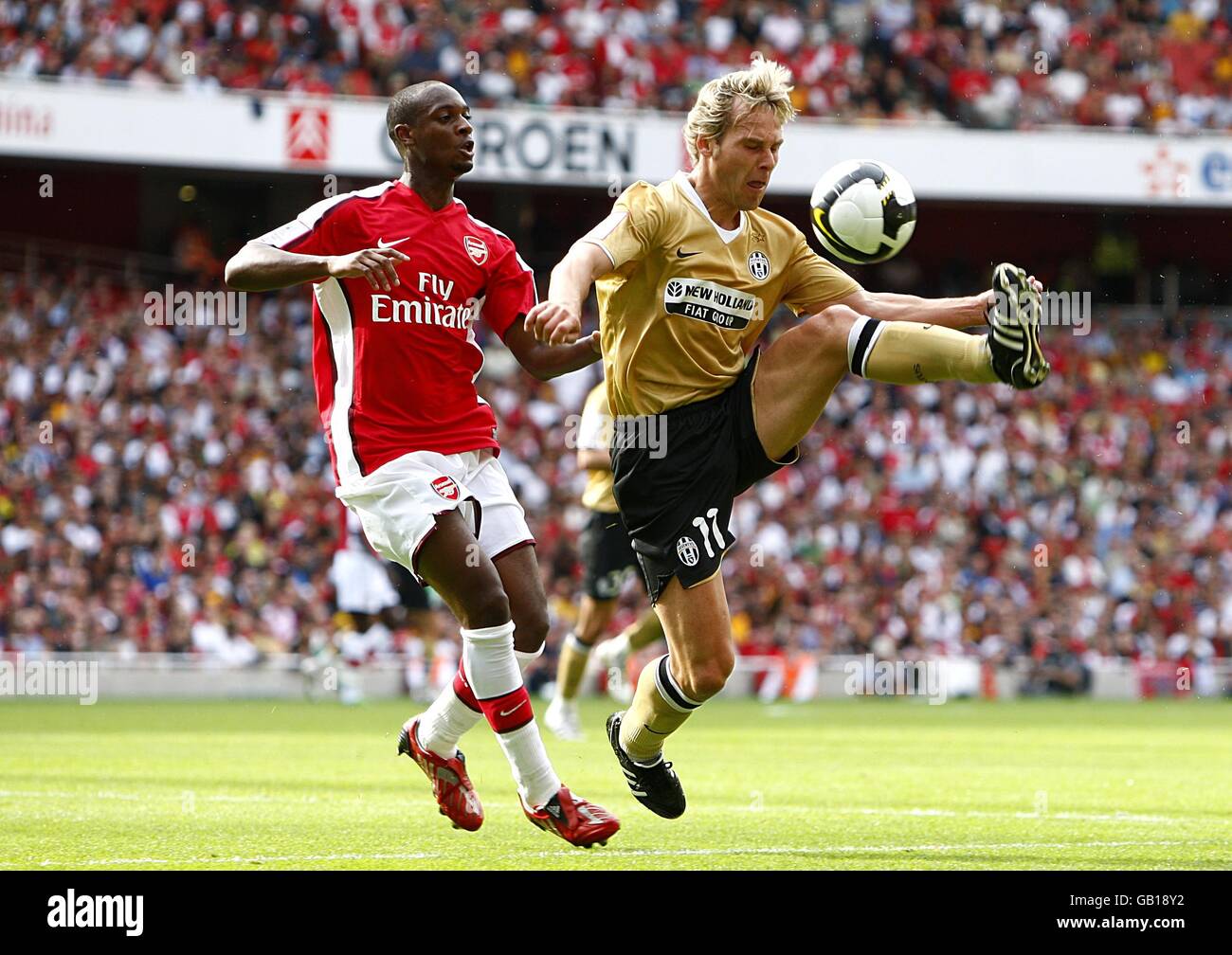 Soccer - The Emirates Cup - Arsenal v Juventus - Emirates Stadium ...