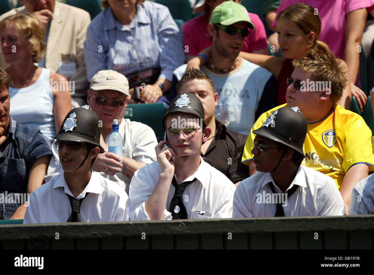 Mens outfits hi-res stock photography and images - Alamy