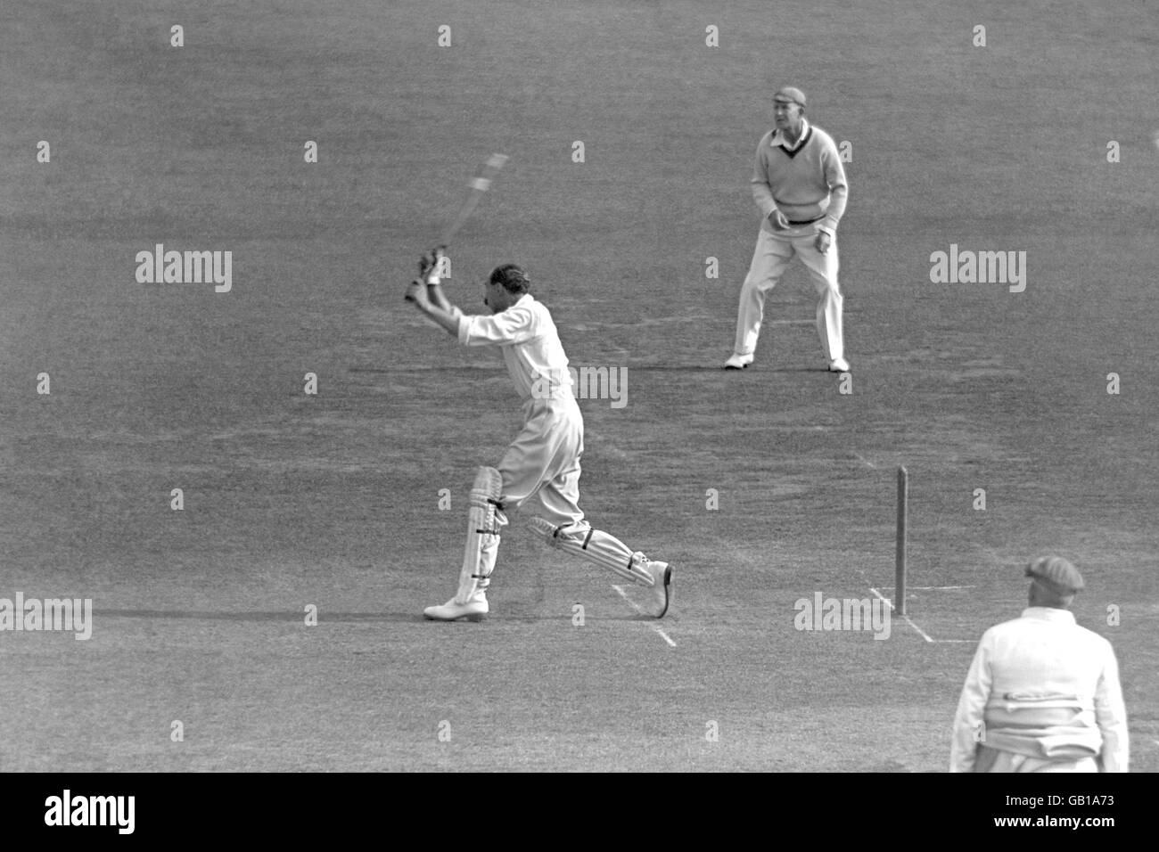 Cricket - County Championship - Middlesex v Surrey - Lord's. Percy ...