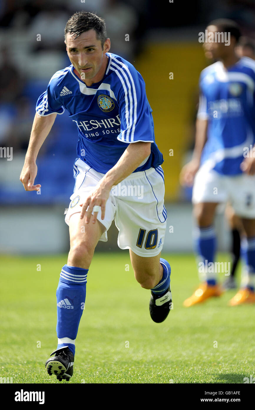 Simon yeo football hi-res stock photography and images - Alamy