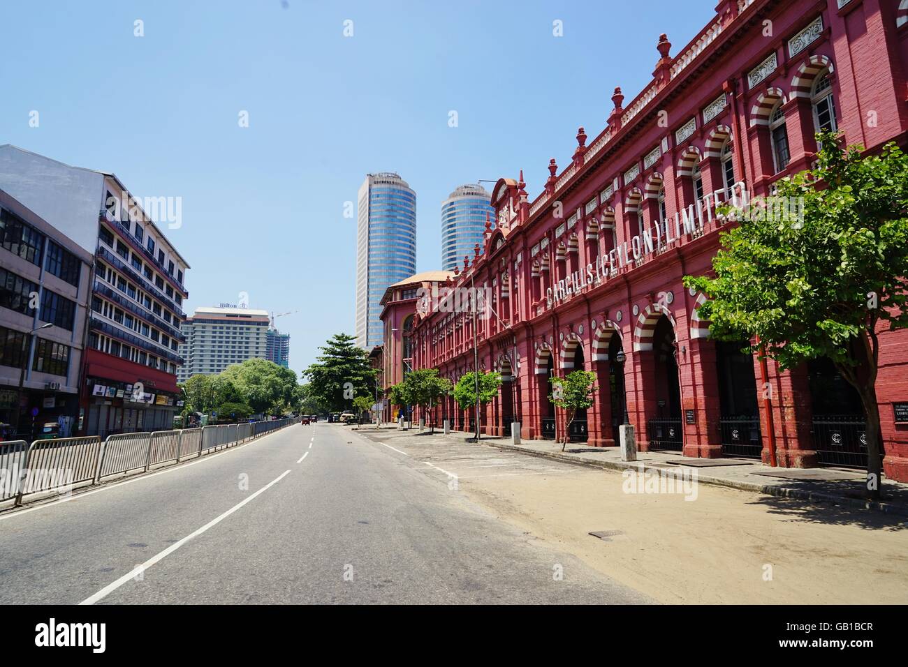 Colombo City in Sri Lanka local street shops busy centre Stock Photo ...