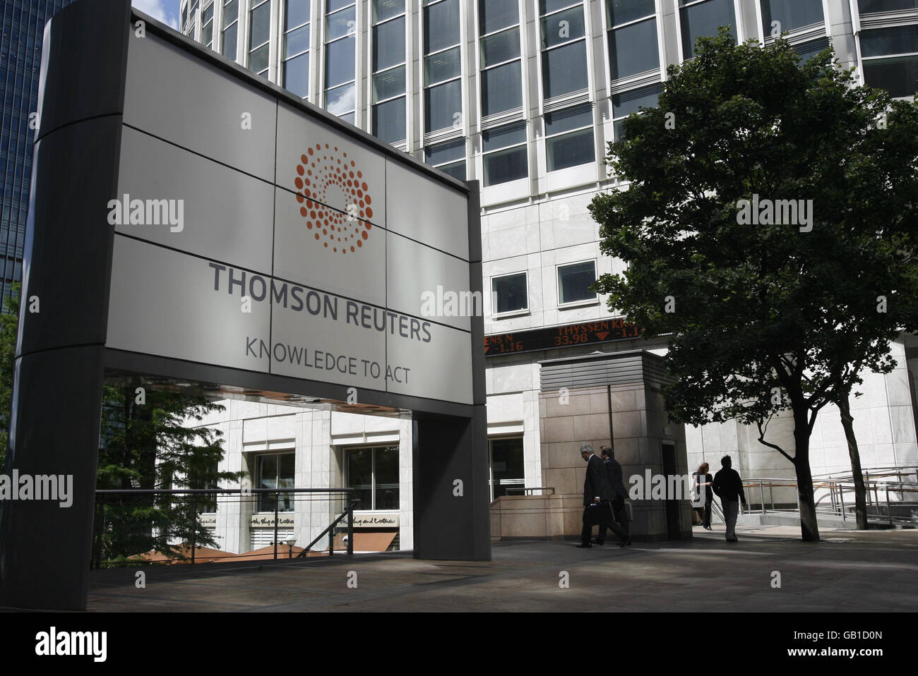 Thomson Reuters' headquarters at Canary Wharf, east London Stock Photo ...