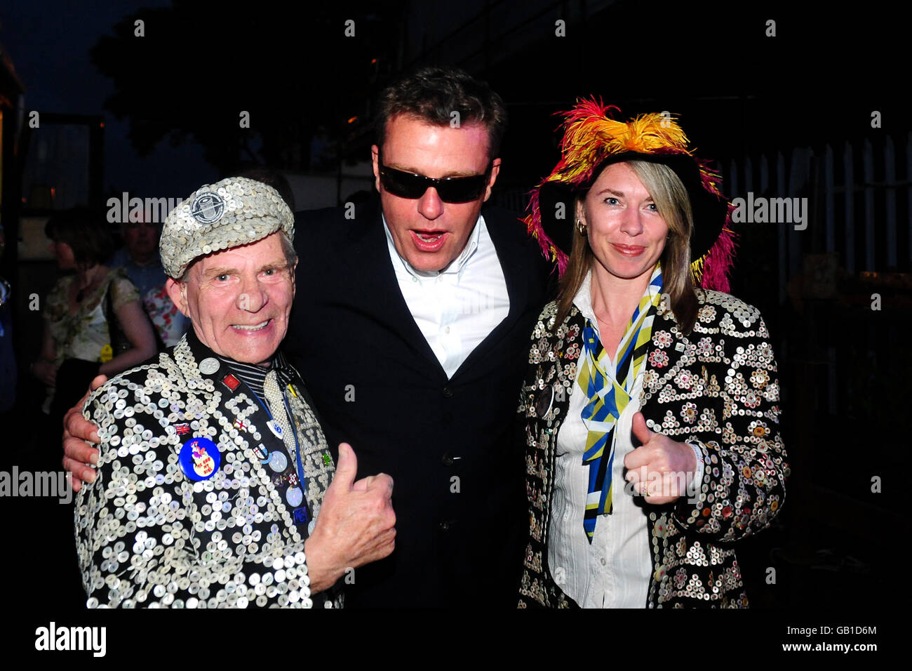 Chas smash hi-res stock photography and images - Alamy