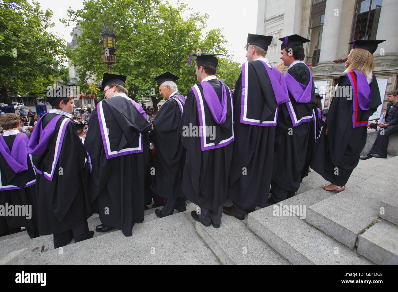University graduation england back hi-res stock photography and images ...
