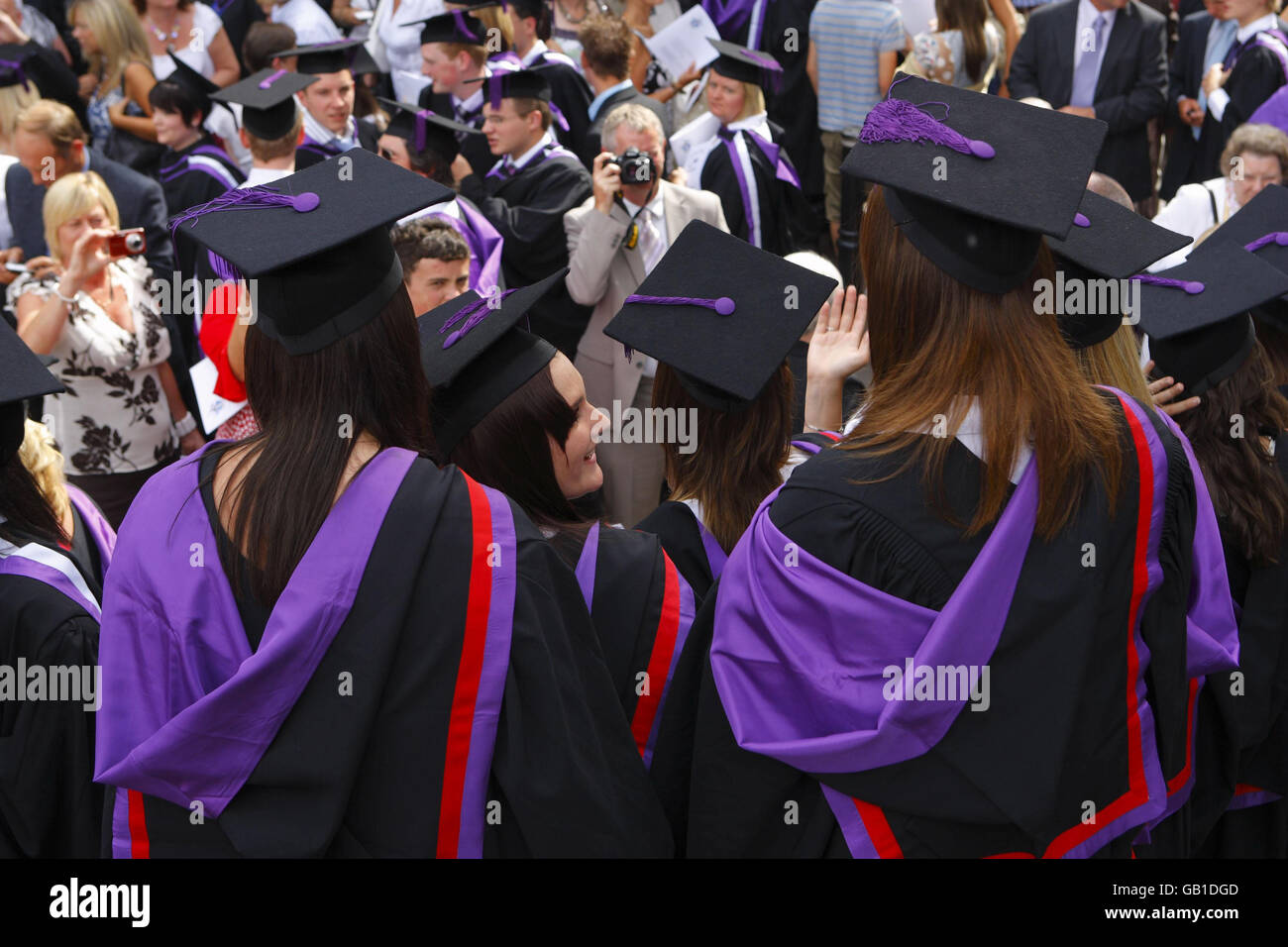 University graduation england back hi-res stock photography and images ...