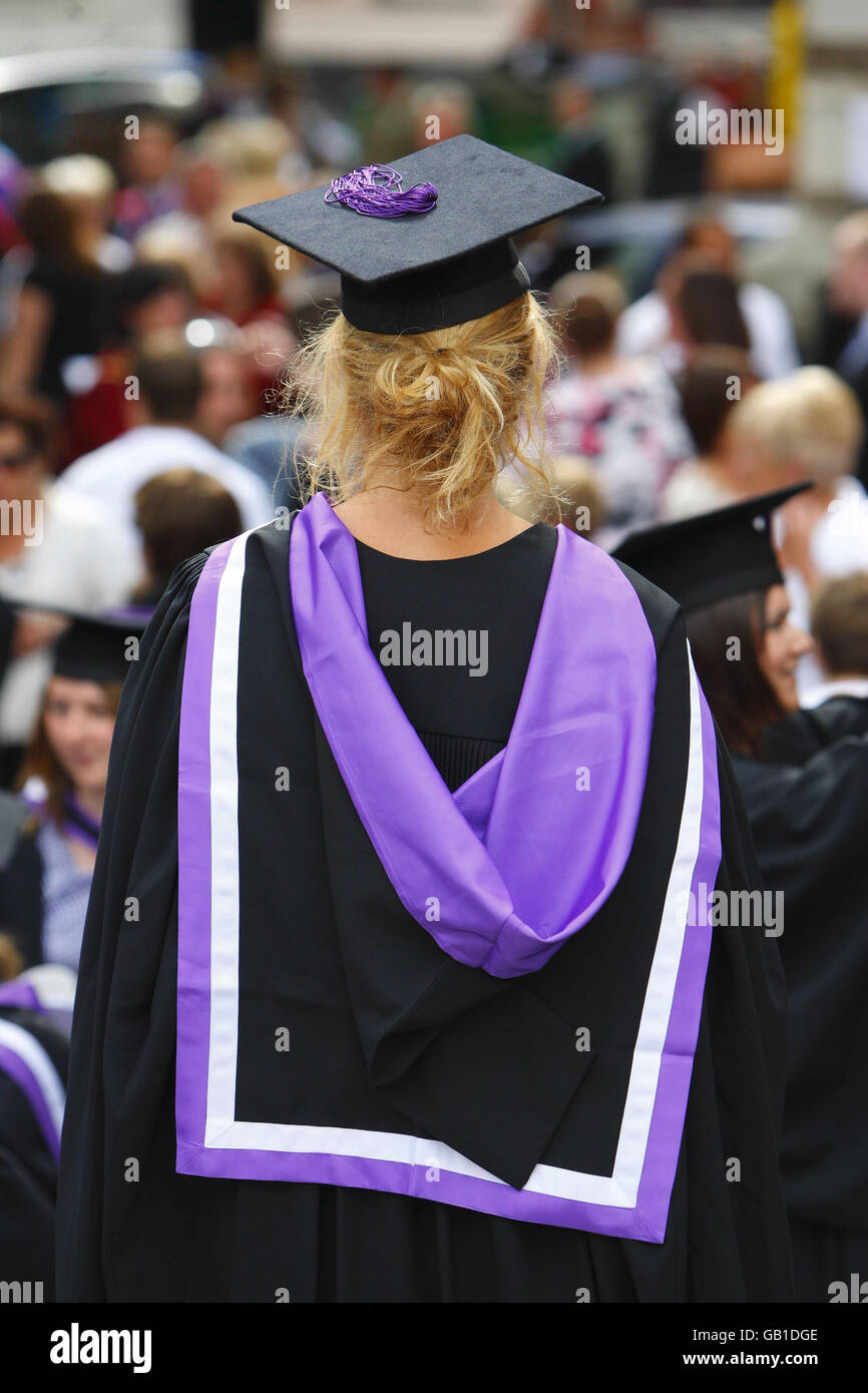 University graduation england back hi-res stock photography and images ...
