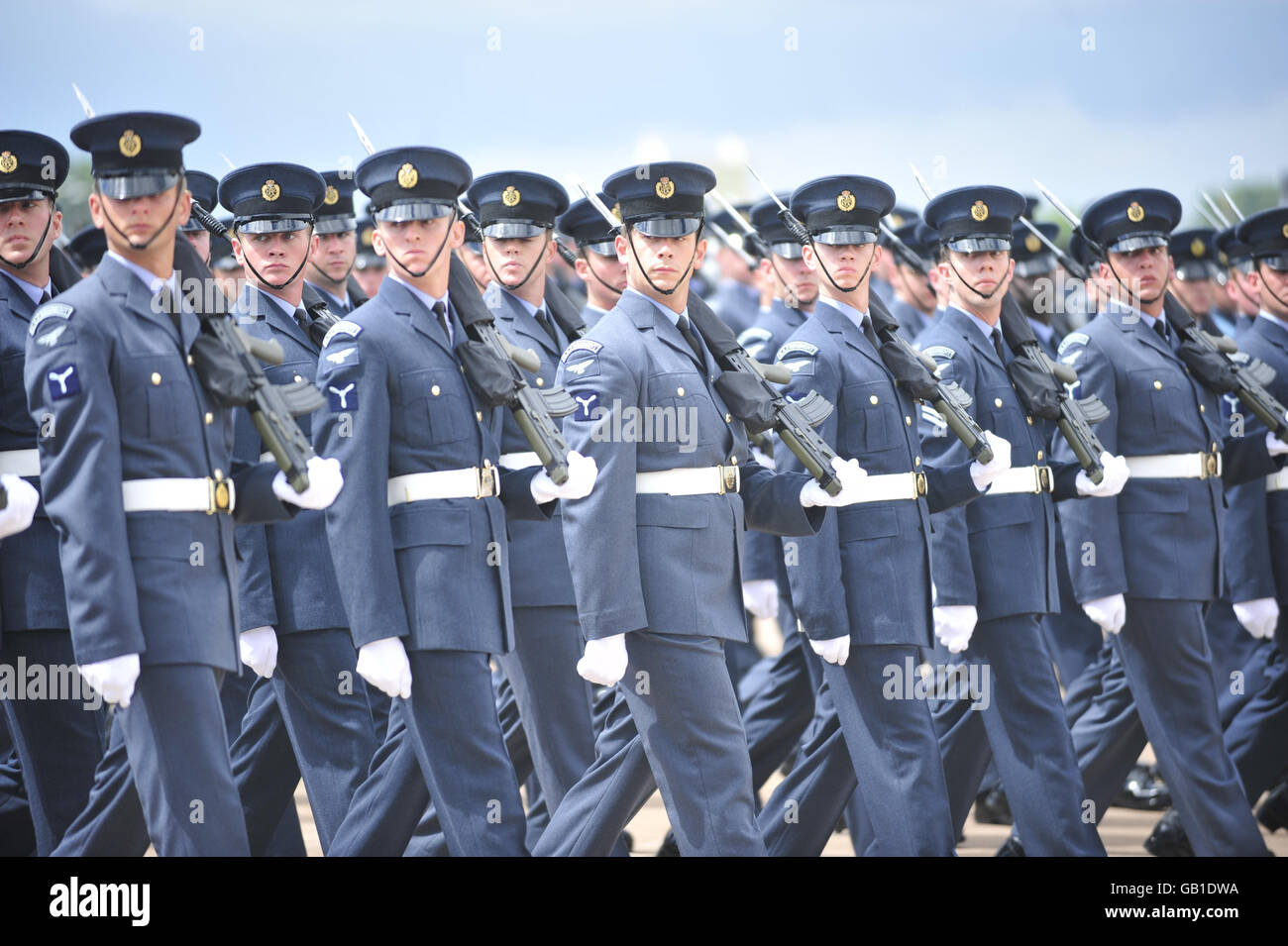 Royal air force uniform hat hi-res stock photography and images - Alamy