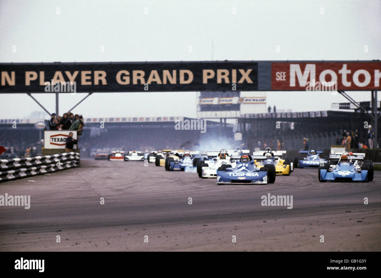 French ace Michel Leclere (l) and Britain's Ray Mallock lead the field ...