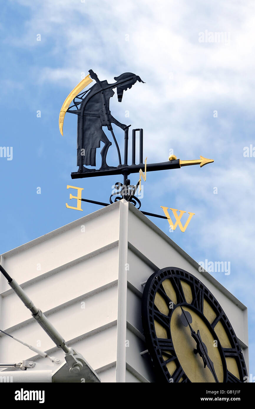 Old father time lords cricket hi-res stock photography and images - Alamy