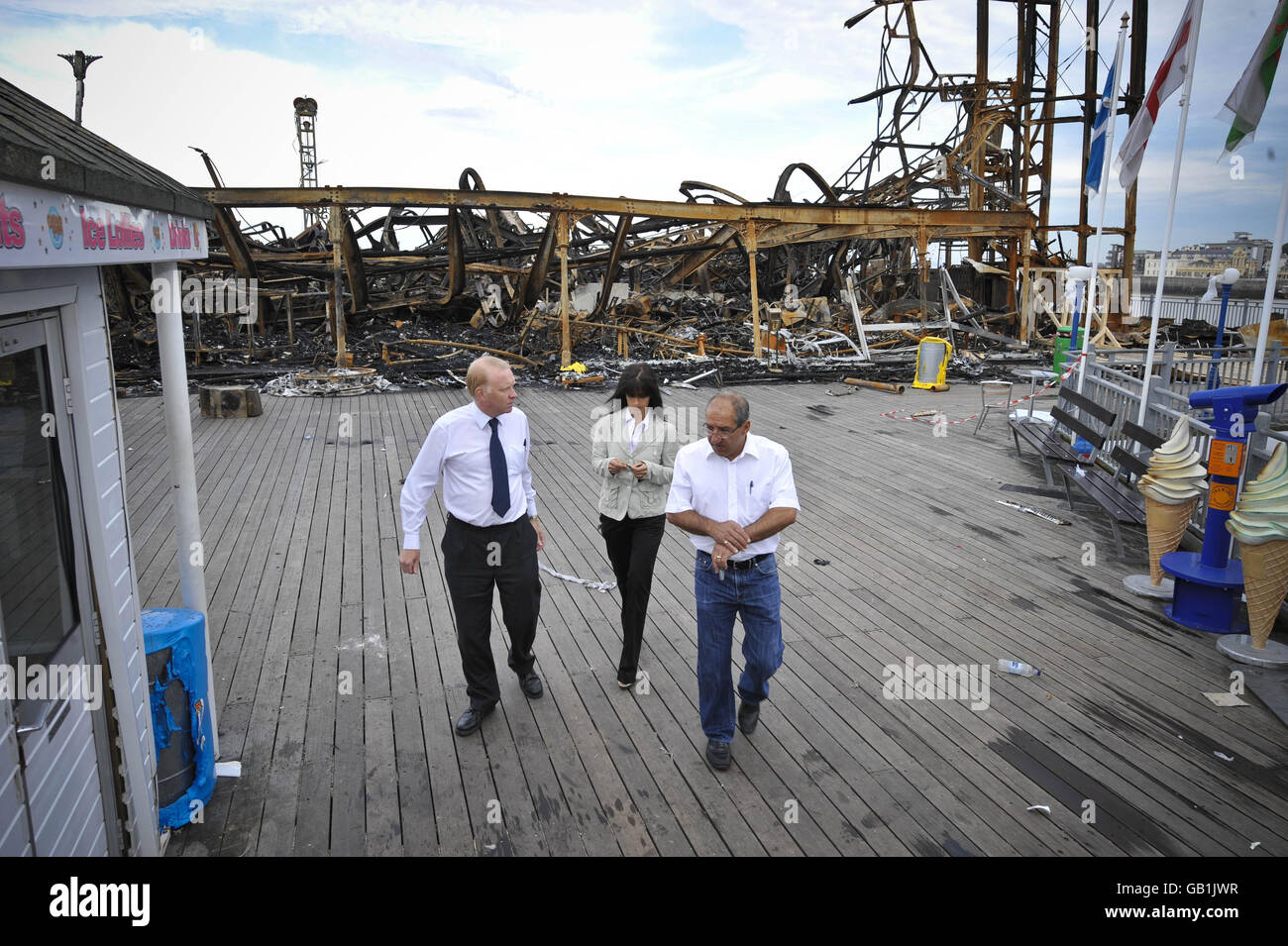 Weston-super-Mare pier fire Stock Photo - Alamy