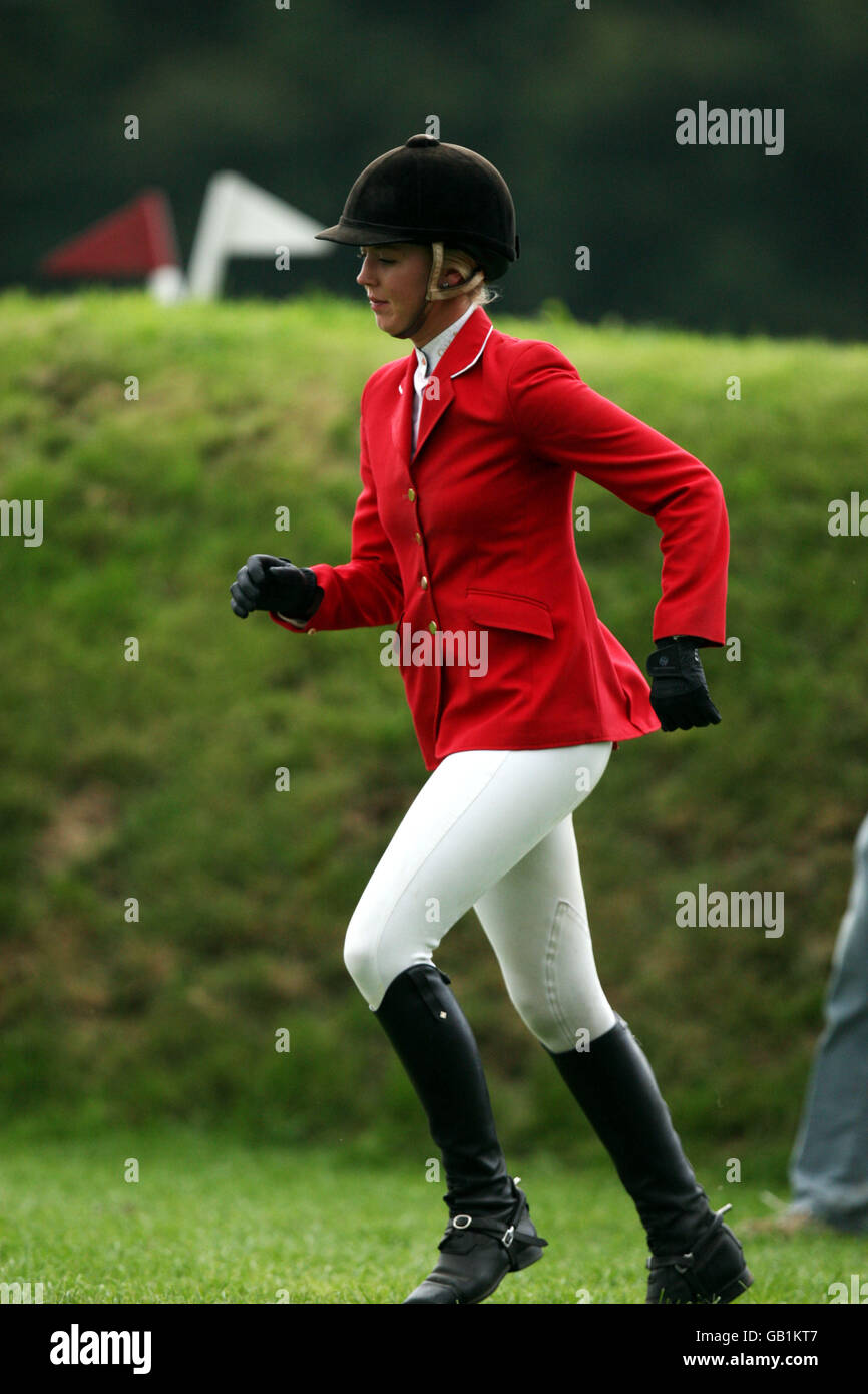 Great Britain's Ellen Whitaker walks the course before the Sky Sports ...