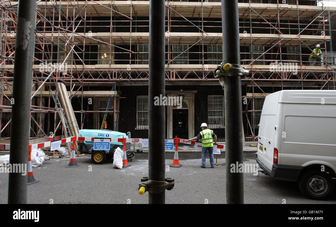Construction work on 10 Downing Street Stock Photo - Alamy