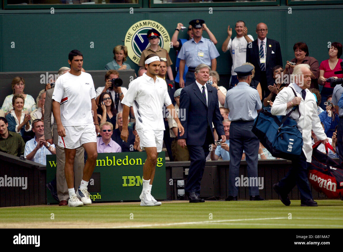 Walk onto centre court for the final hi-res stock photography and ...