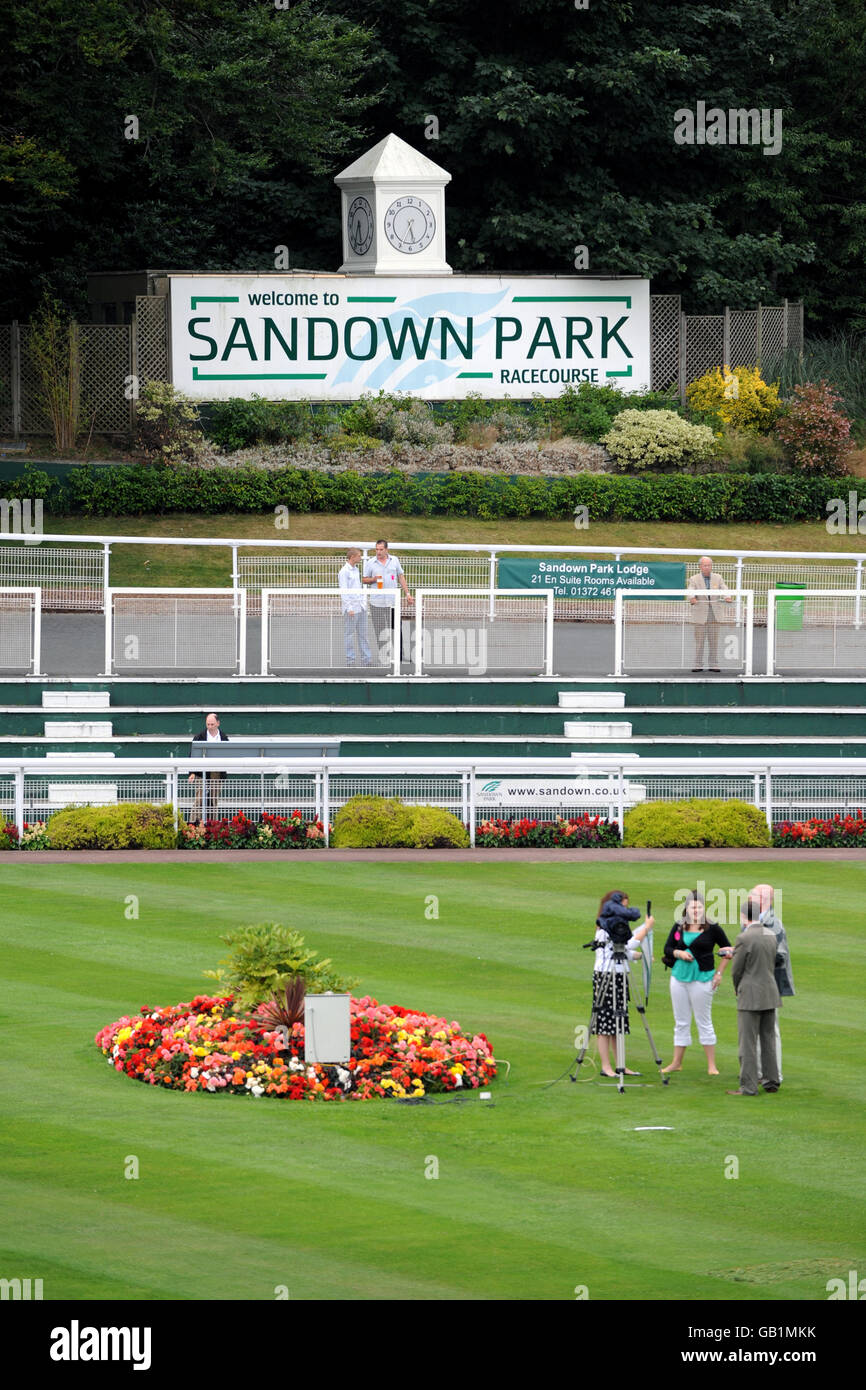Horse racing big night down under sandown park racecourse hi-res stock ...