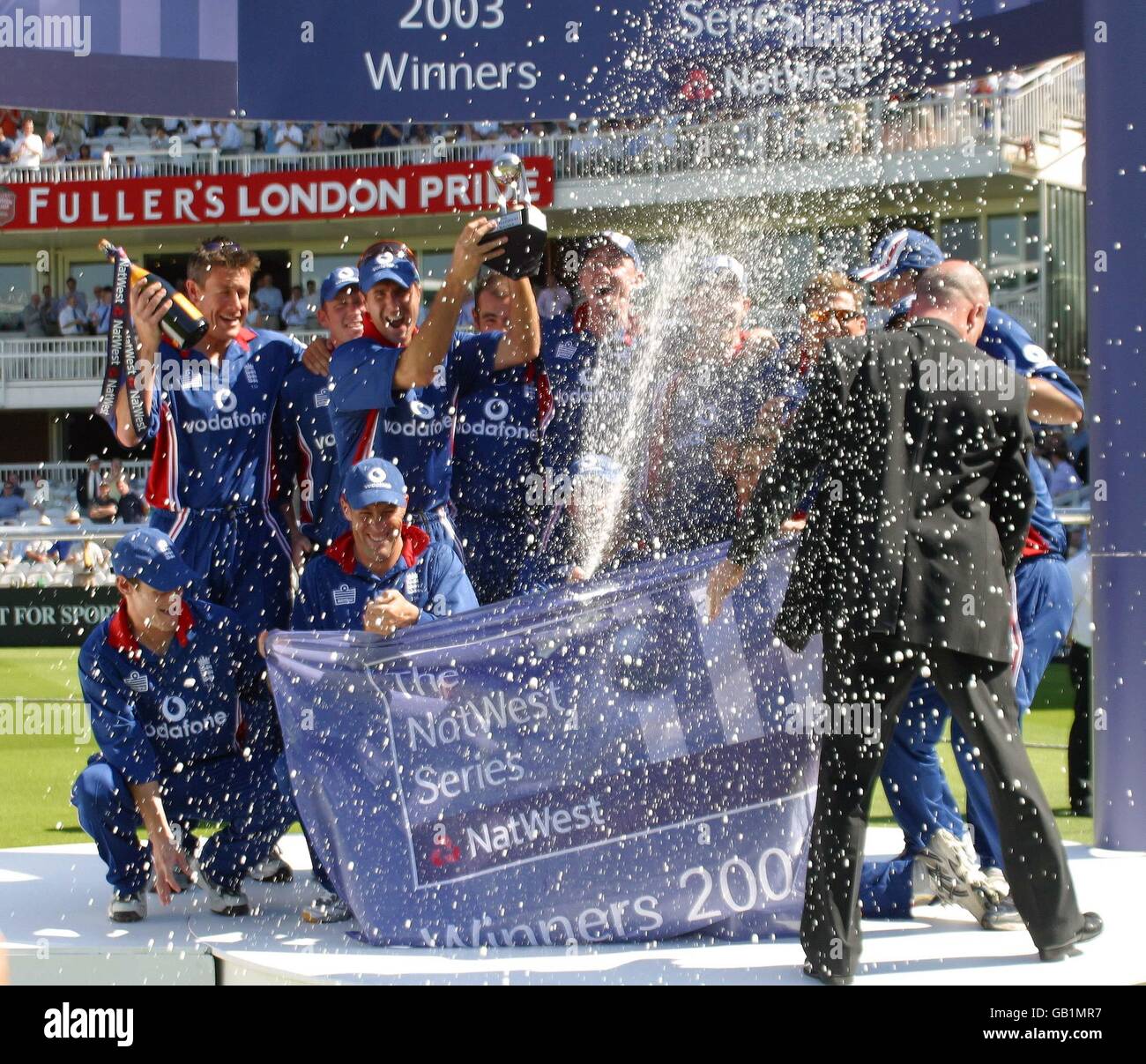 Cricket one day natwest series final england v south africa hi-res ...