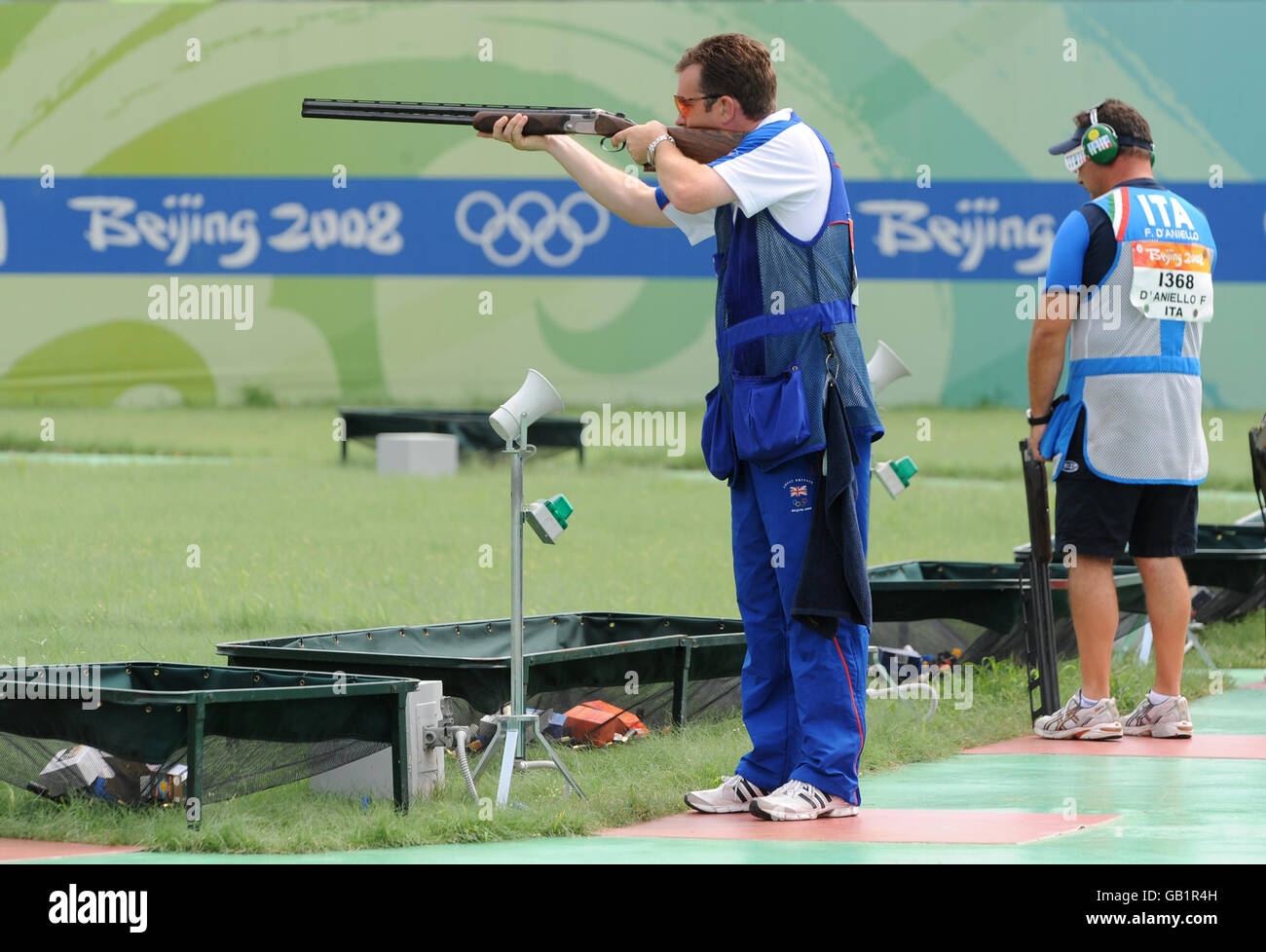 Olympics rifle range hi-res stock photography and images - Alamy
