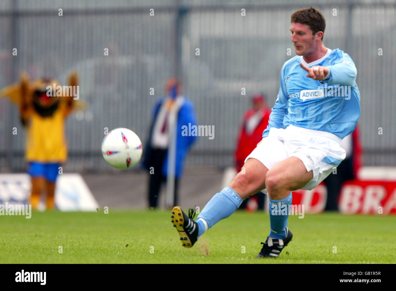 Jon macken manchester city hi-res stock photography and images - Alamy