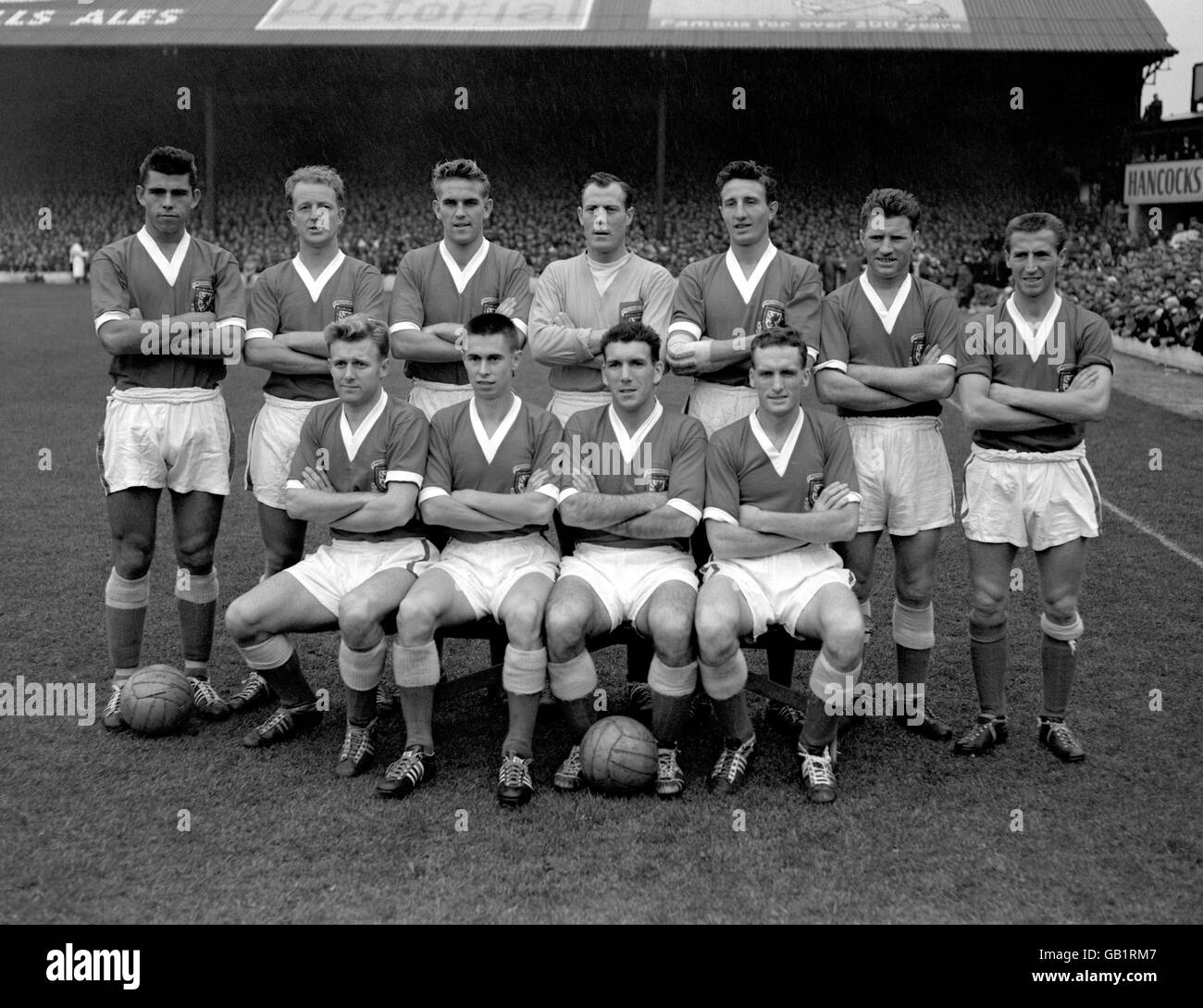 Team group football melvyn Black and White Stock Photos & Images - Alamy