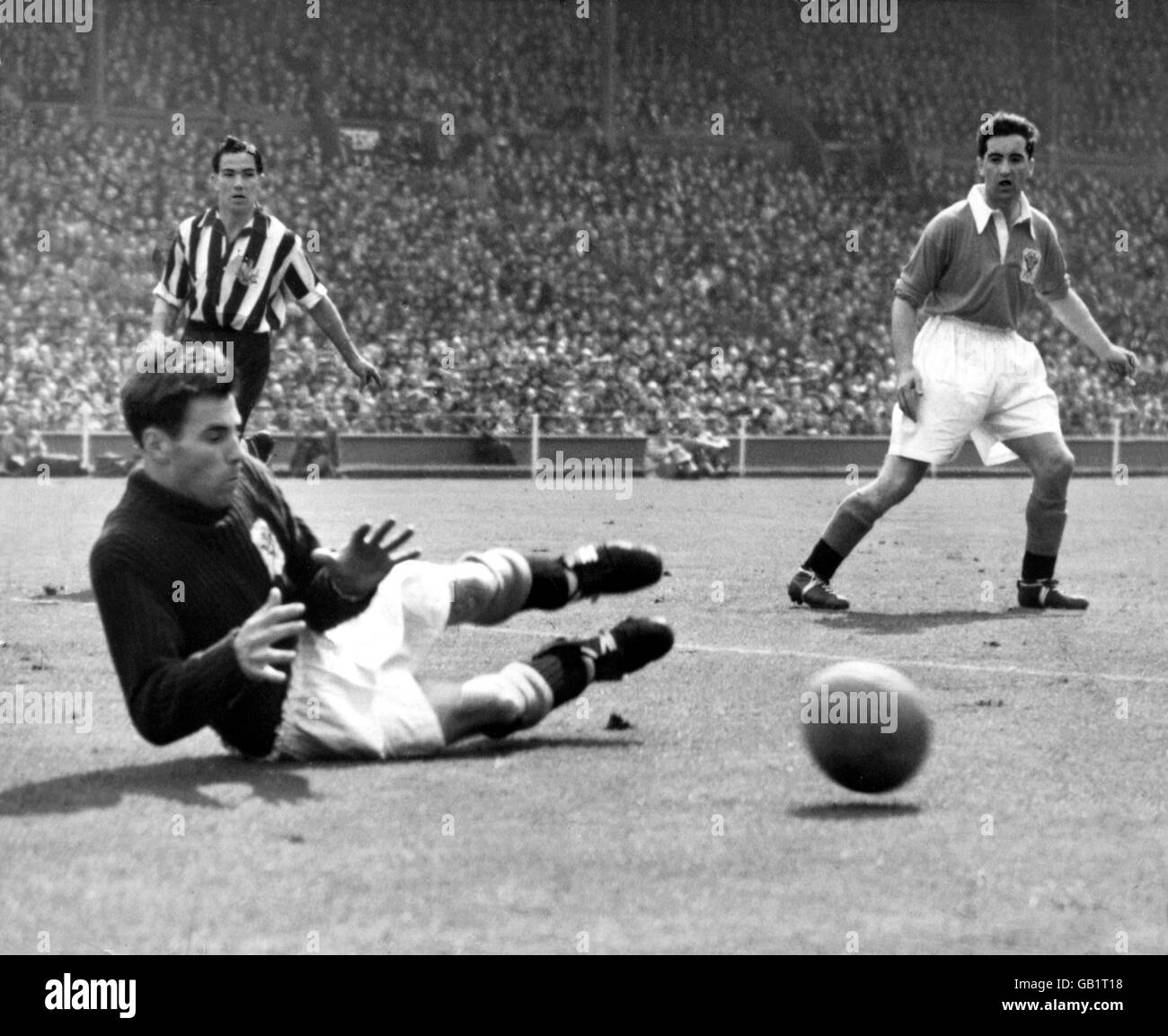 Hugh kelly hi-res stock photography and images - Alamy