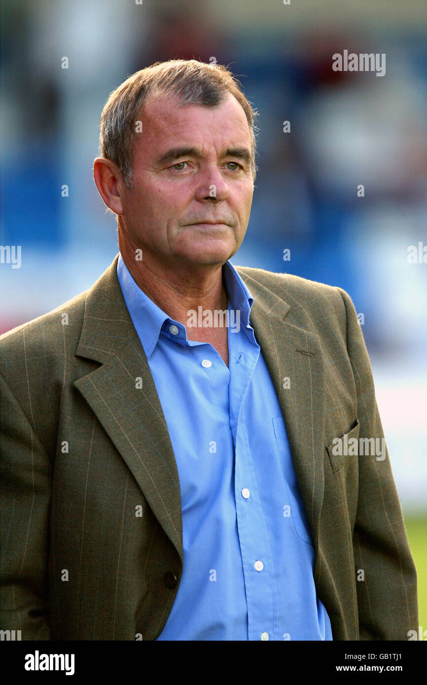 Charlton athletic assistant manager keith peacock hi-res stock ...
