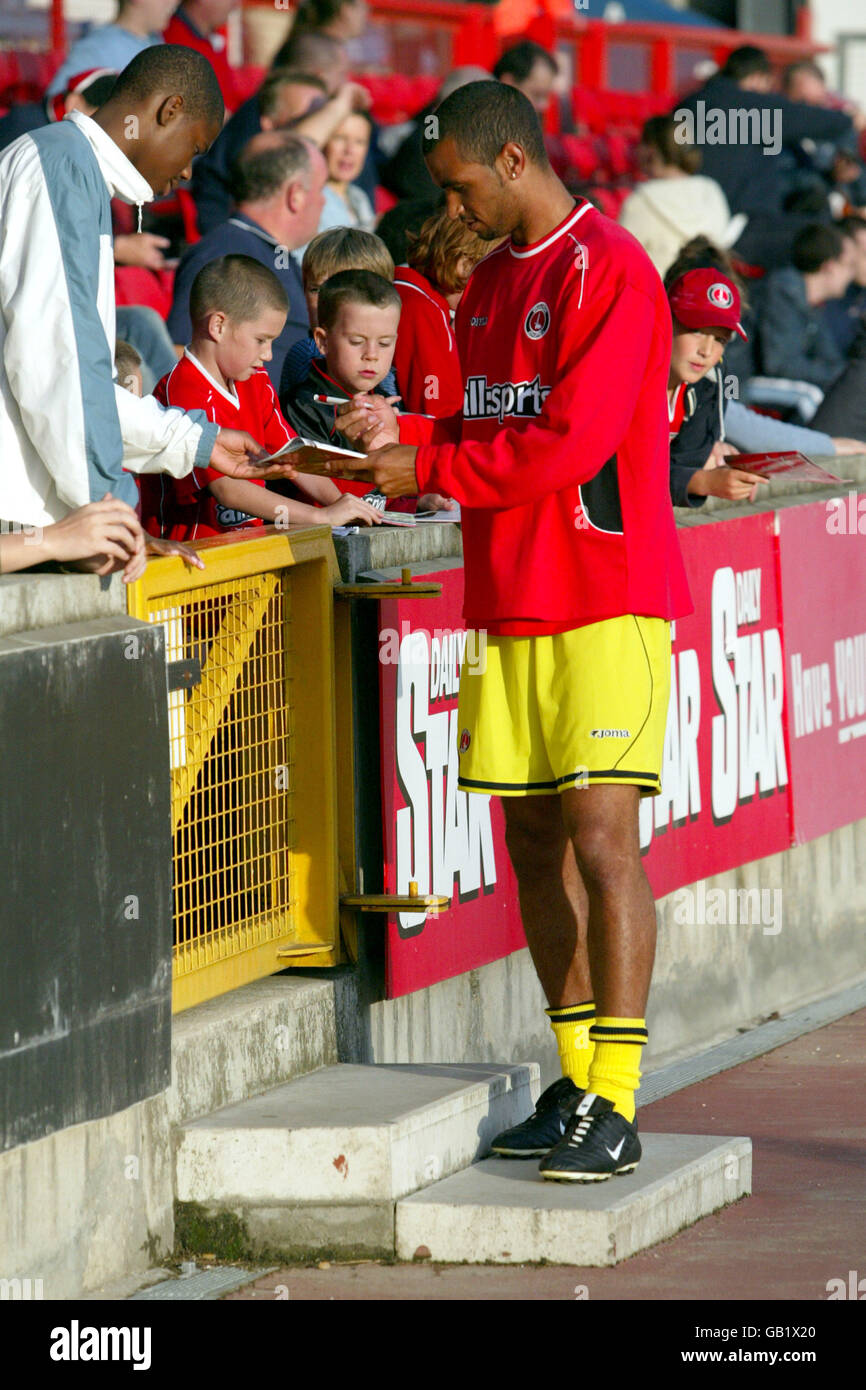Orient v charlton athletic hi-res stock photography and images - Alamy