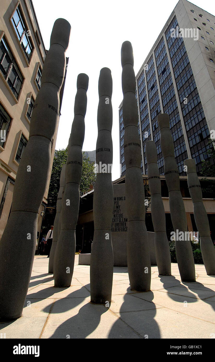 Michael Visocchi's slave trade memorial sculpture Stock Photo - Alamy