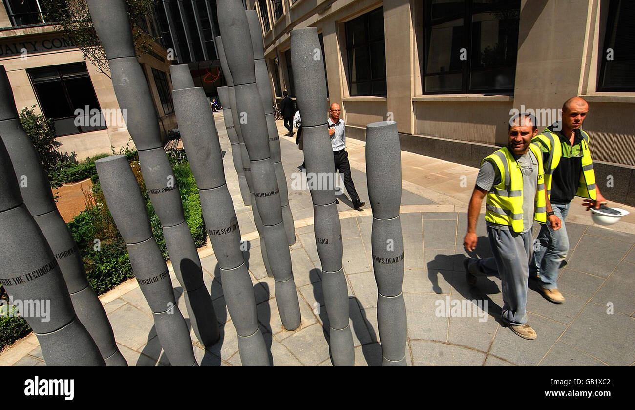 Michael Visocchi's slave trade memorial sculpture Stock Photo - Alamy