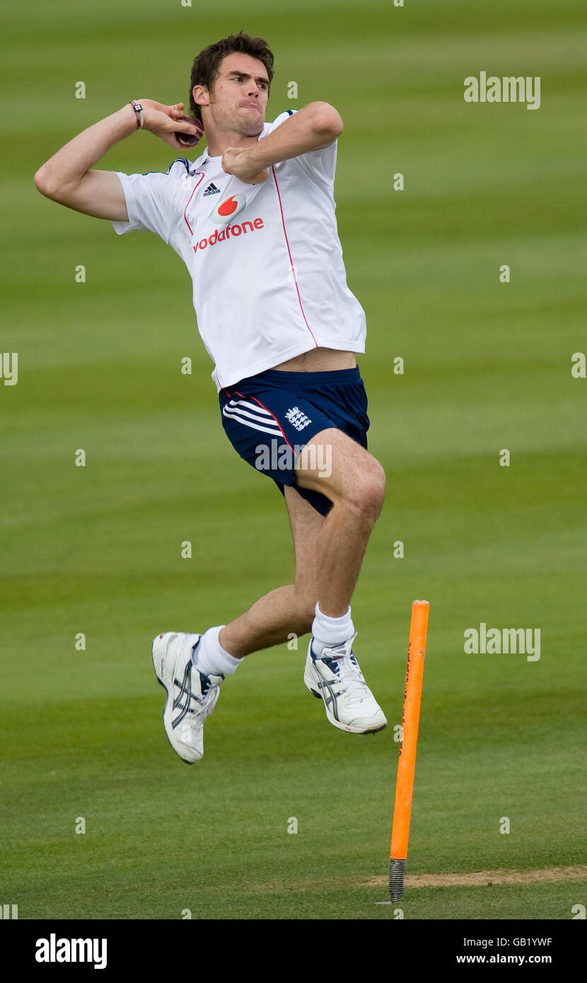 Full length action jumping bowling england mangrs hi-res stock ...