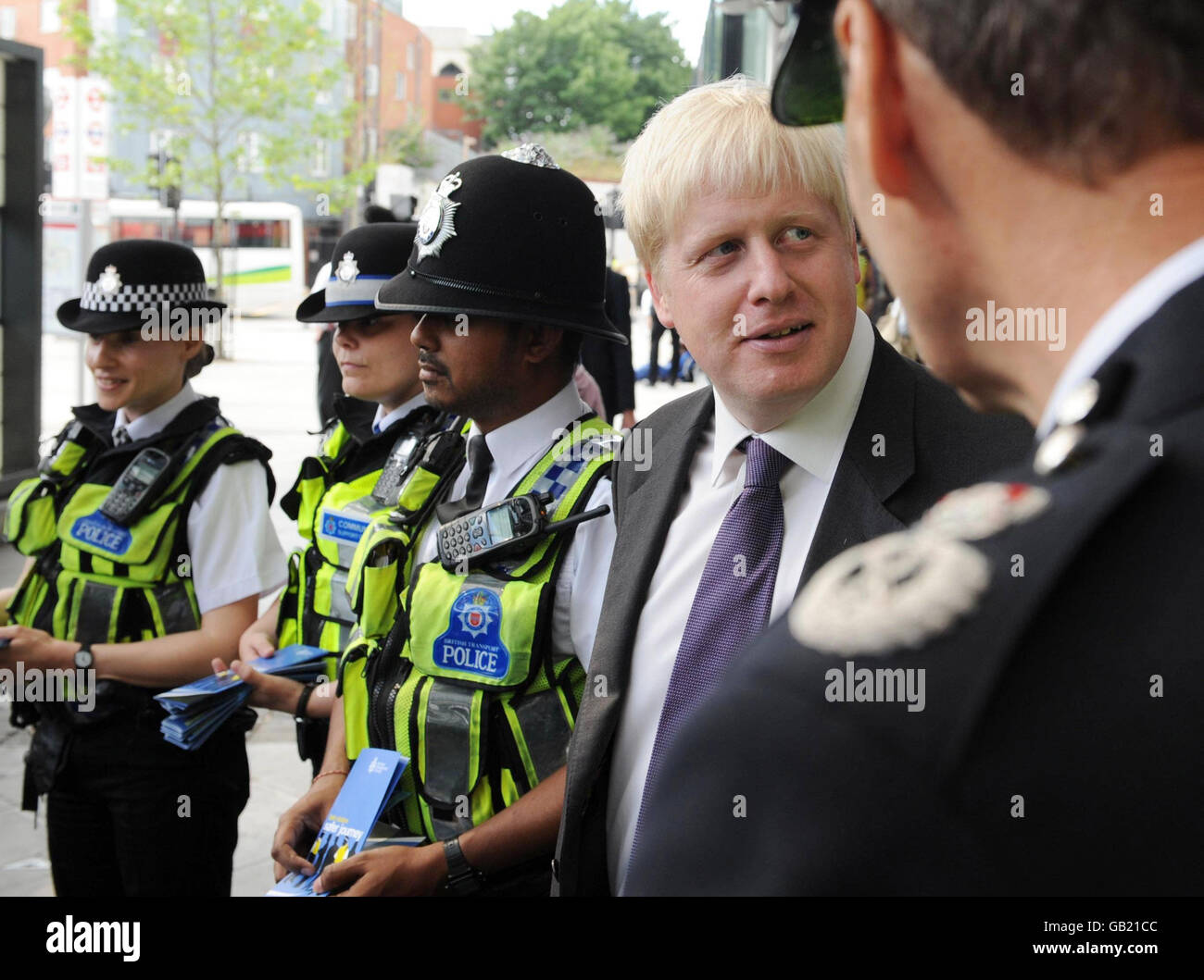 British Transport Police Neighbourhood Policing Teams Stock Photo - Alamy