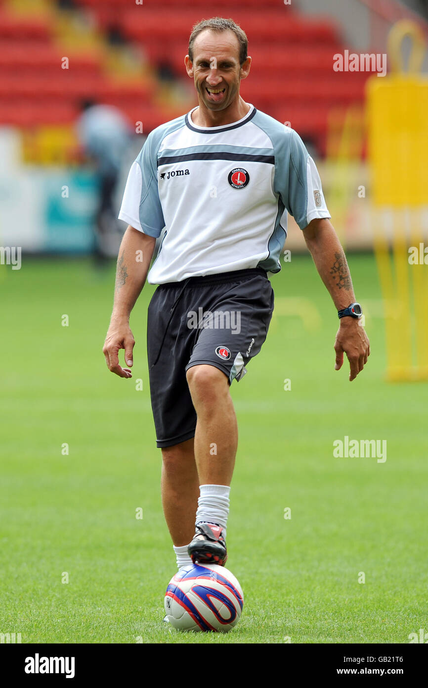 Soccer - Coca-Cola Football League Championship - Charlton Athletic ...