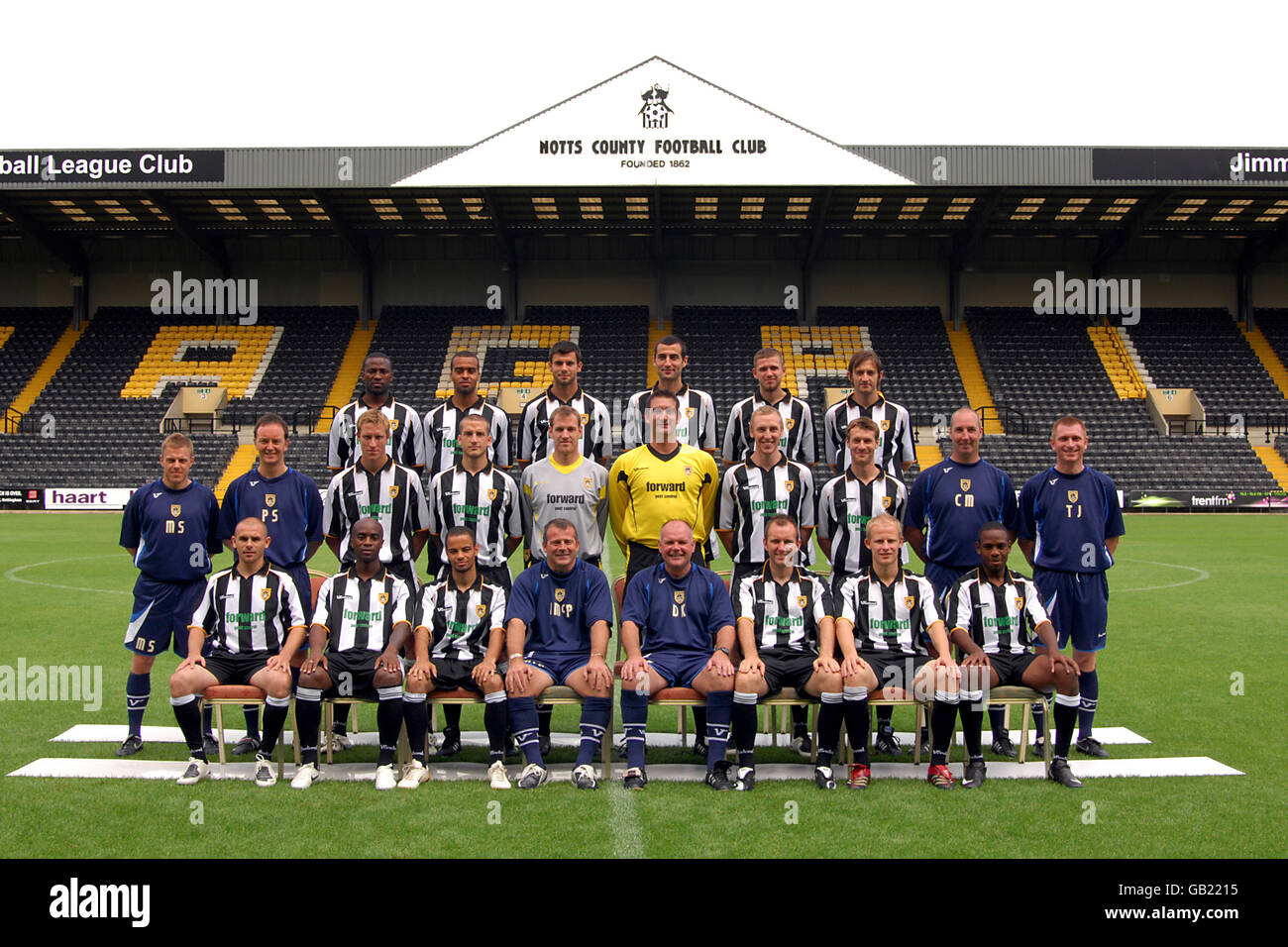 Notts county team group in home kit hi-res stock photography and images ...