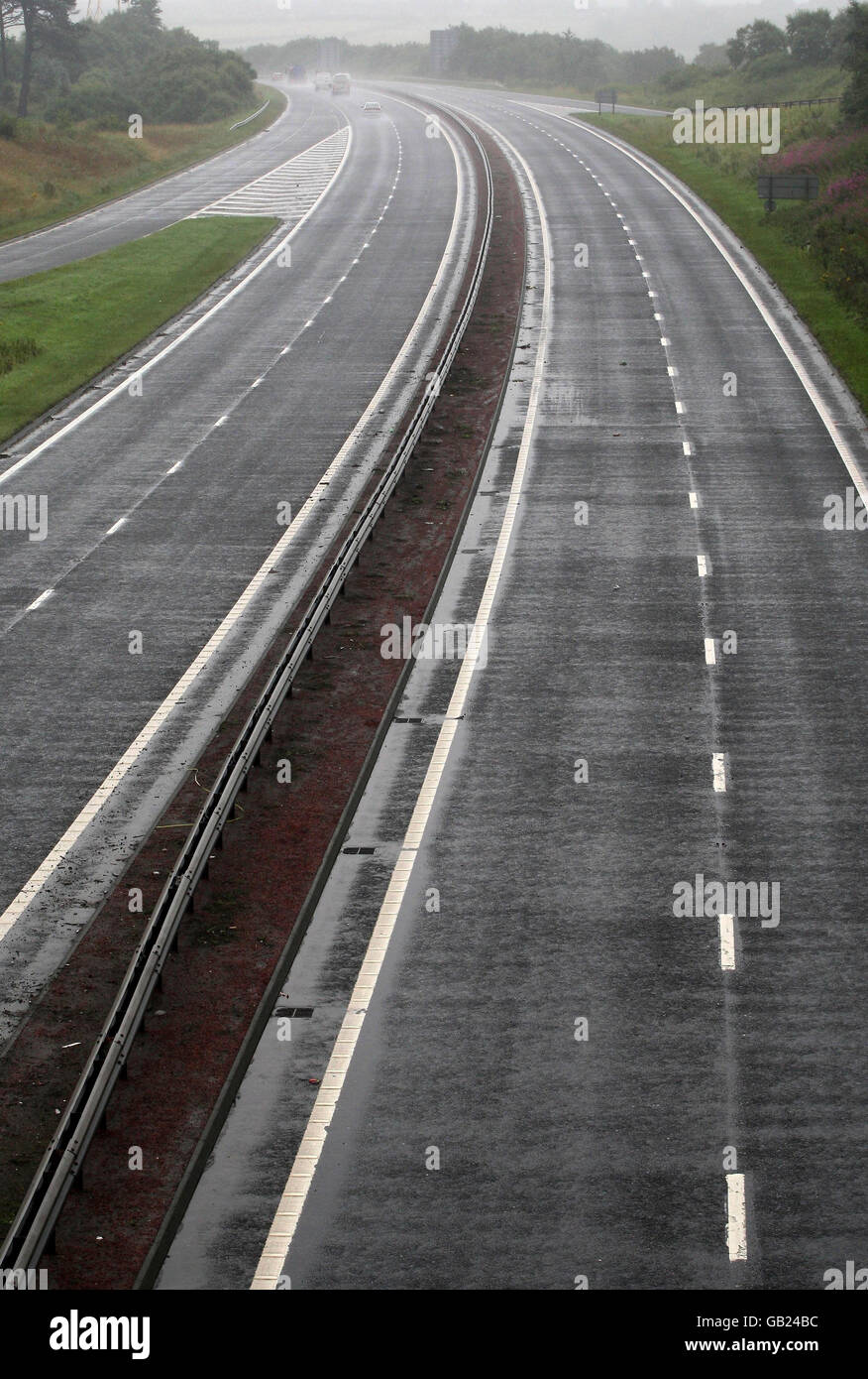 Flooding stops traffic on the Edinburgh Ring Road as heavy rainfall ...