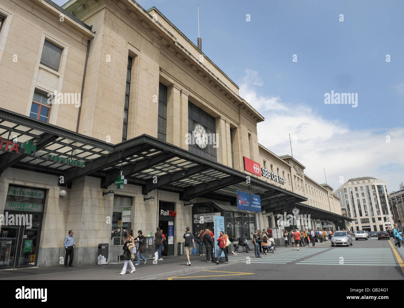 Geneva cornavin train station hi-res stock photography and images - Alamy