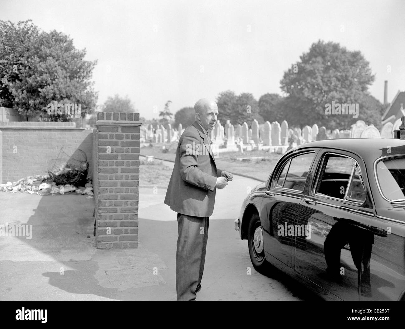 Dr keith simpson hi-res stock photography and images - Alamy